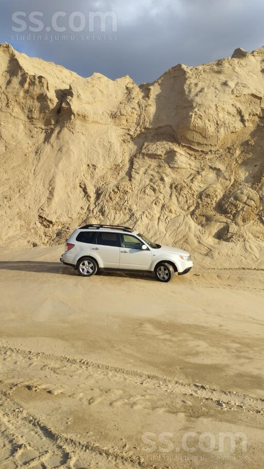 White Subaru Forester 2010 in Ludza, with an engine capacity of 2.50 L and mileage of 178 thousand km for 4800 €, photo 4 on AUTOMOTO.COM.LV