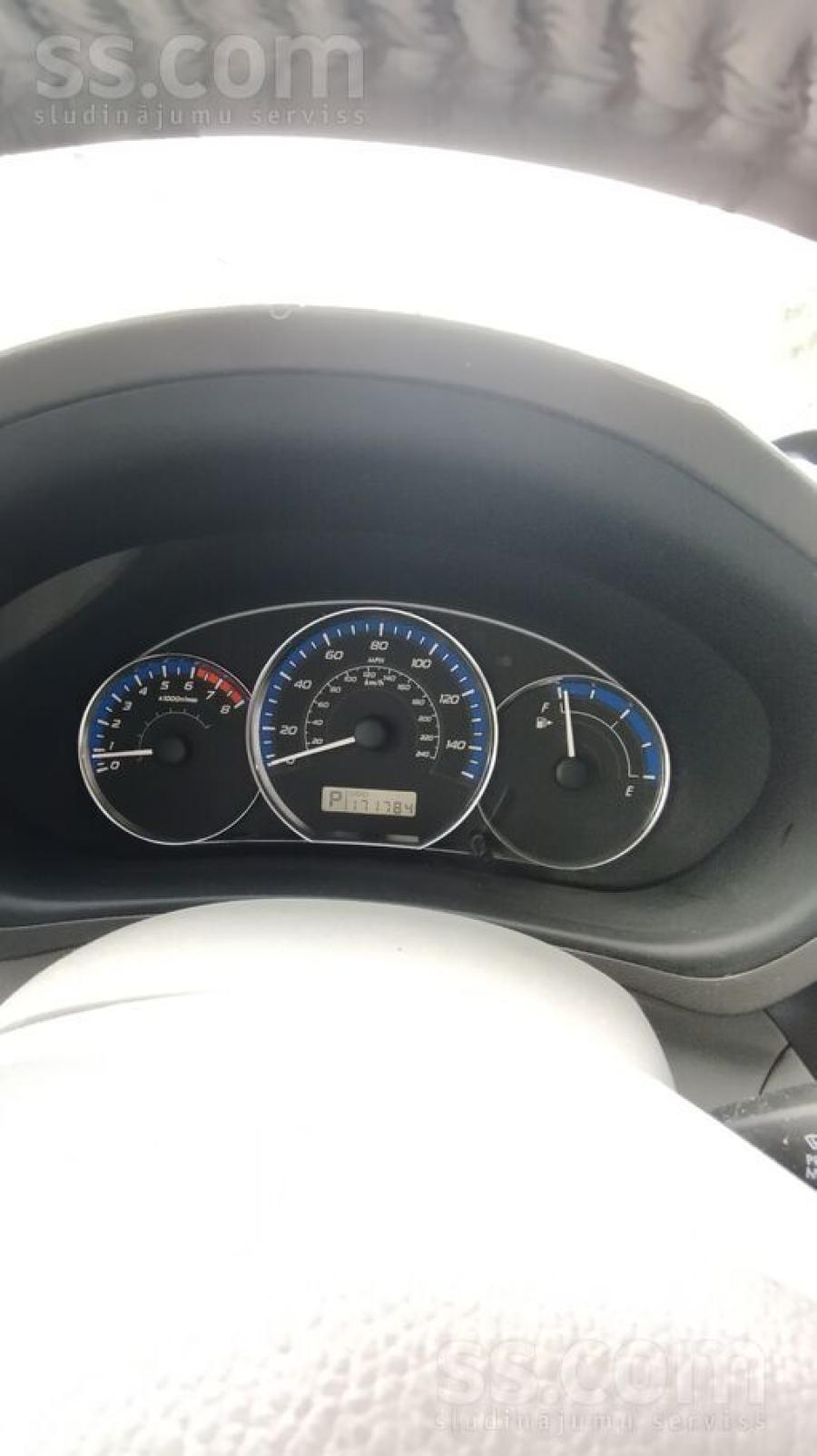 White Subaru Forester 2010 in Ludza, with an engine capacity of 2.50 L and mileage of 176 thousand km for 2800 €, photo 8 on AUTOMOTO.COM.LV