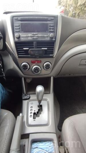White Subaru Forester 2010 in Ludza, with an engine capacity of 2.50 L and mileage of 176 thousand km for 2800 €, photo 12 on AUTOMOTO.COM.LV