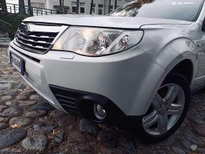 White Subaru Forester 2010 in Utena, with an engine capacity of 2.00 L and mileage of 208 thousand km for 7350 €, photo 27 on AUTOMOTO.COM.LV
