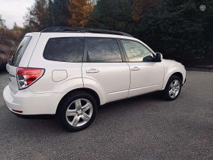 White Subaru Forester 2010 in Utena, with an engine capacity of 2.00 L and mileage of 208 thousand km for 7350 €, photo 36 on AUTOMOTO.COM.LV