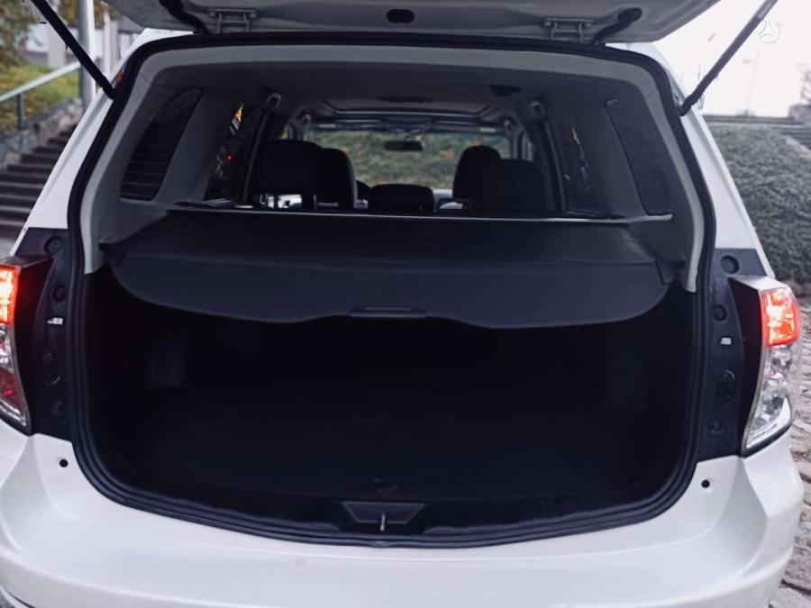 White Subaru Forester 2010 in Utena, with an engine capacity of 2.00 L and mileage of 208 thousand km for 7350 €, photo 48 on AUTOMOTO.COM.LV