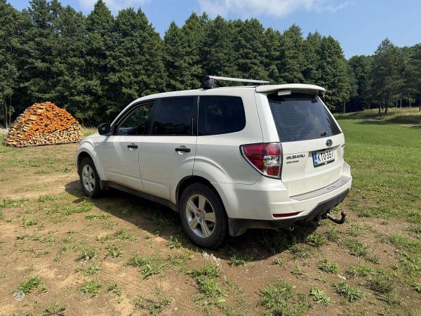 Balts Subaru Forester 2011 Lazdijai, ar dzinēja tilpumu 2.50 L un nobraukumu 173 tūkst. km par 4500 €, foto 2 vietnē AUTOMOTO.COM.LV