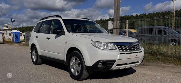 Balts Subaru Forester 2011 Viļņa, ar dzinēja tilpumu 2.00 L un nobraukumu 212 tūkst. km par 5950 €, foto 9 vietnē AUTOMOTO.COM.LV