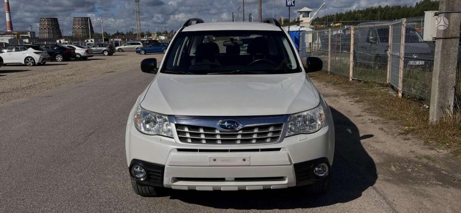 Balts Subaru Forester 2011 Viļņa, ar dzinēja tilpumu 2.00 L un nobraukumu 212 tūkst. km par 5950 €, foto 10 vietnē AUTOMOTO.COM.LV
