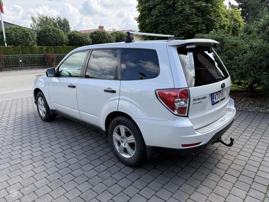 Balts Subaru Forester 2011 Kauņa, ar dzinēja tilpumu 2.00 L un nobraukumu 173 tūkst. km par 3900 €, foto 6 vietnē AUTOMOTO.COM.LV