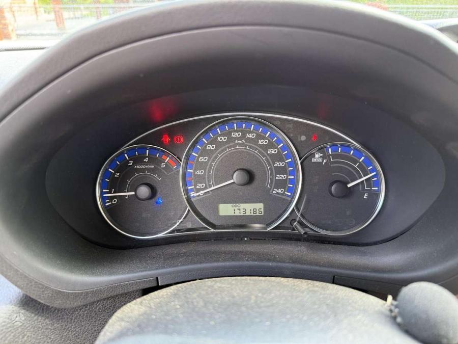 Balts Subaru Forester 2011 Kauņa, ar dzinēja tilpumu 2.00 L un nobraukumu 173 tūkst. km par 3900 €, foto 10 vietnē AUTOMOTO.COM.LV