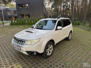 Balts Subaru Forester 2012 Kauņa, ar dzinēja tilpumu 2.00 L un nobraukumu 230 tūkst. km par 2999 €, foto  vietnē AUTOMOTO.COM.LV