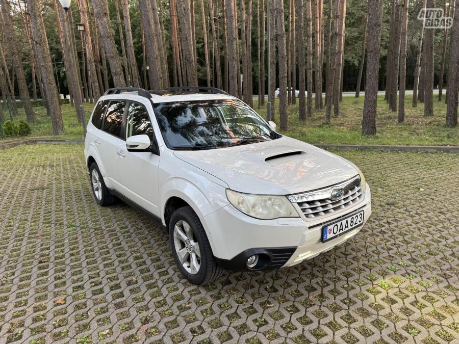 Balts Subaru Forester 2012 Kauņa, ar dzinēja tilpumu 2.00 L un nobraukumu 230 tūkst. km par 2999 €, foto 3 vietnē AUTOMOTO.COM.LV