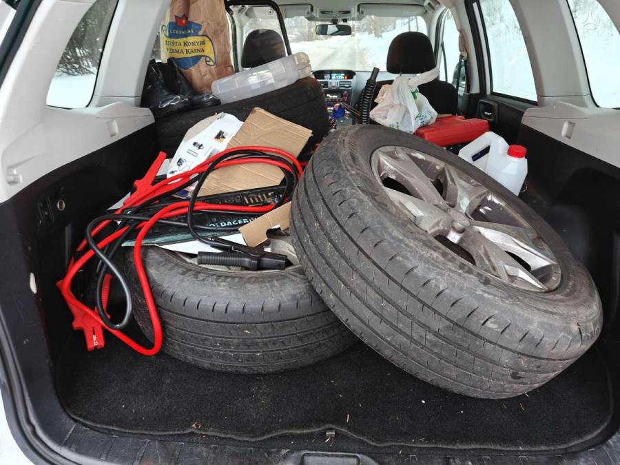 White Subaru Forester 2013 in Vilnius, with an engine capacity of 2.00 L and mileage of 331 thousand km for 3600 €, photo 20 on AUTOMOTO.COM.LV