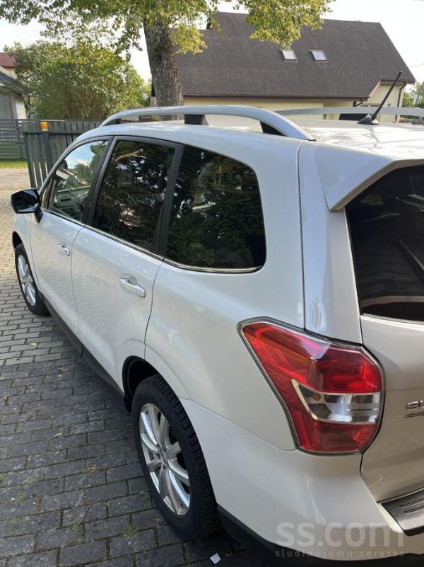 Белый Субару Форестер 2013 в Рига, объемом двигателя 2.00 л и пробегом 229 тыс. км за 10500 €, фото 4 на AUTOMOTO.COM.LV