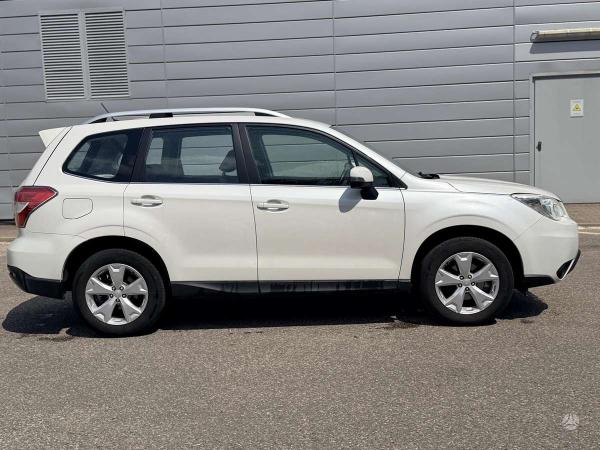 Balts Subaru Forester 2013 Alīta, ar dzinēja tilpumu 2.00 L un nobraukumu 272 tūkst. km par 7500 €, foto 4 vietnē AUTOMOTO.COM.LV