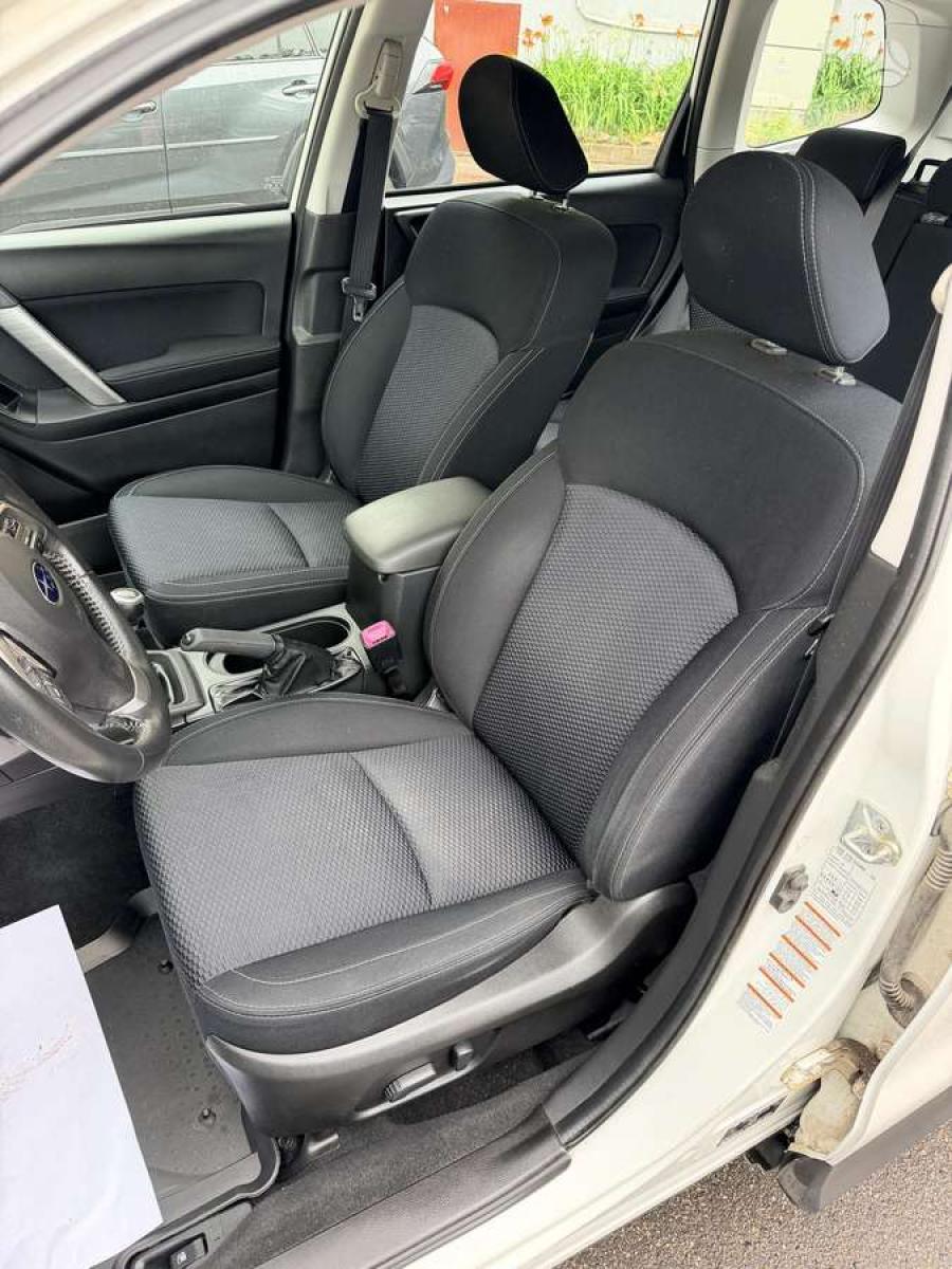 Balts Subaru Forester 2013 Alīta, ar dzinēja tilpumu 2.00 L un nobraukumu 272 tūkst. km par 7500 €, foto 11 vietnē AUTOMOTO.COM.LV
