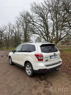 Balts Subaru Forester 2014 Valmiera, ar dzinēja tilpumu 2.00 L un nobraukumu 232 tūkst. km par 5900 €, foto 3 vietnē AUTOMOTO.COM.LV