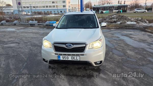 Balts Subaru Forester 2014 Tallina, ar dzinēja tilpumu 2.00 L un nobraukumu 195 tūkst. km par 9900 €, foto 3 vietnē AUTOMOTO.COM.LV