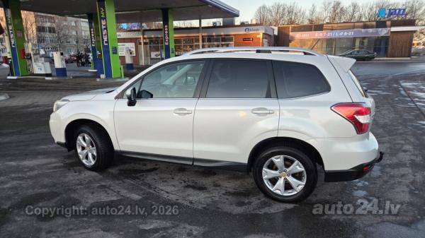 Balts Subaru Forester 2014 Tallina, ar dzinēja tilpumu 2.00 L un nobraukumu 195 tūkst. km par 9900 €, foto 4 vietnē AUTOMOTO.COM.LV