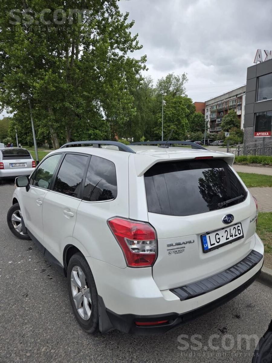 Balts Subaru Forester 2014 Rīga, ar dzinēja tilpumu 2.50 L un nobraukumu 185 tūkst. km par 8000 €, foto 1 vietnē AUTOMOTO.COM.LV