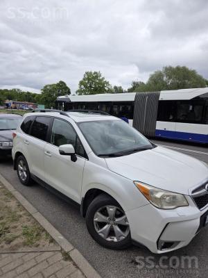 Balts Subaru Forester 2014 Rīga, ar dzinēja tilpumu 2.50 L un nobraukumu 185 tūkst. km par 8000 €, foto 4 vietnē AUTOMOTO.COM.LV