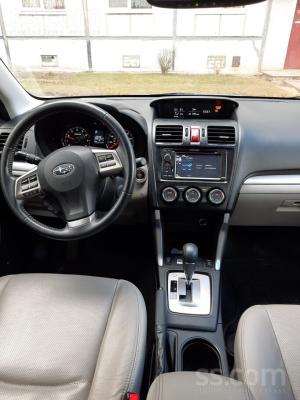Balts Subaru Forester 2014 Rīga, ar dzinēja tilpumu 2.50 L un nobraukumu 185 tūkst. km par 8000 €, foto 6 vietnē AUTOMOTO.COM.LV
