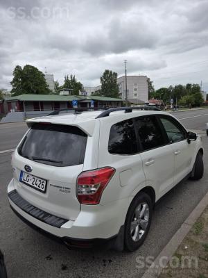 Balts Subaru Forester 2014 Rīga, ar dzinēja tilpumu 2.50 L un nobraukumu 185 tūkst. km par 8000 €, foto 7 vietnē AUTOMOTO.COM.LV