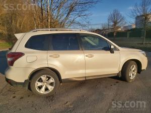 White Subaru Forester 2014 in Riga, with an engine capacity of 2.00 L and mileage of 322 thousand km for 6000 €, photo 3 on AUTOMOTO.COM.LV
