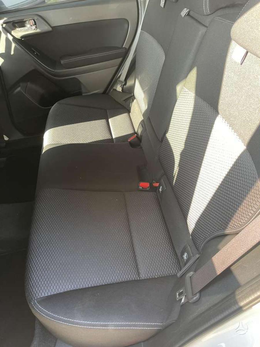 Balts Subaru Forester 2014 Panevēža, ar dzinēja tilpumu 2.00 L un nobraukumu 129 tūkst. km par 8200 €, foto 10 vietnē AUTOMOTO.COM.LV