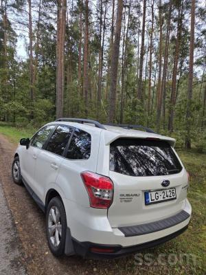 Balts Subaru Forester 2014 Rīga, ar dzinēja tilpumu 2.50 L un nobraukumu 187 tūkst. km par 7999 €, foto  vietnē AUTOMOTO.COM.LV