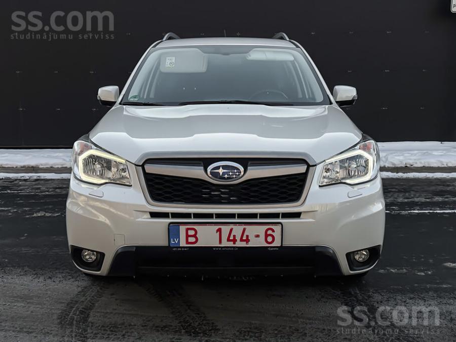 White Subaru Forester 2015 in Jelgava, with an engine capacity of 2.00 L and mileage of 0 thousand km for 8995 €, photo 2 on AUTOMOTO.COM.LV