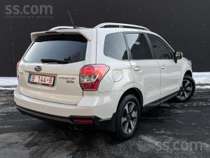 White Subaru Forester 2015 in Jelgava, with an engine capacity of 2.00 L and mileage of 0 thousand km for 8995 €, photo 5 on AUTOMOTO.COM.LV