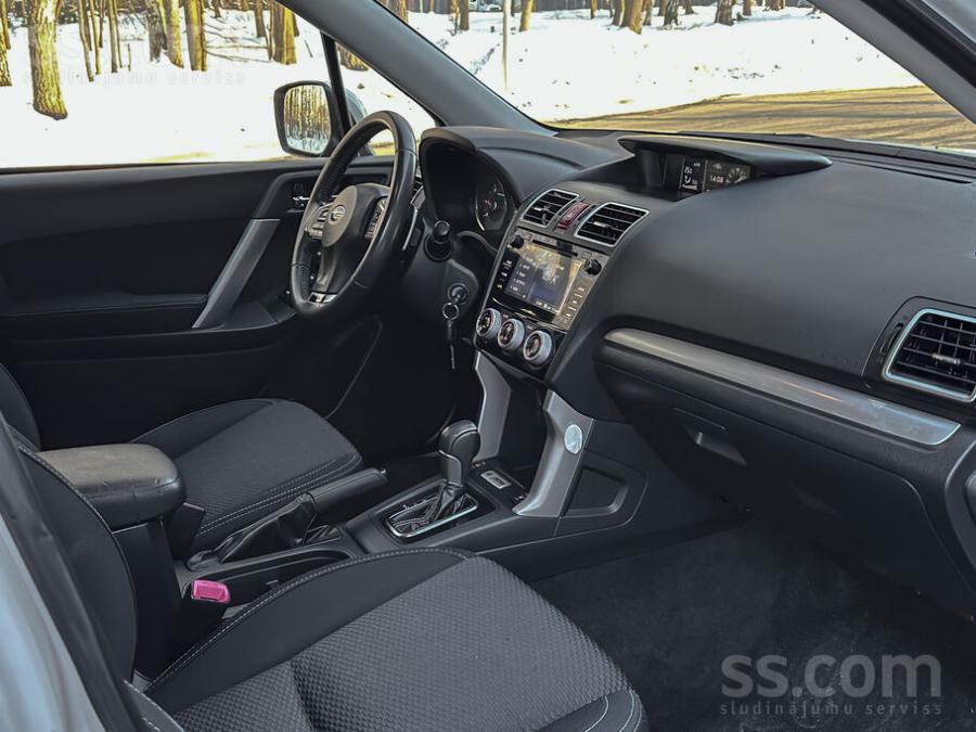 White Subaru Forester 2015 in Jelgava, with an engine capacity of 2.00 L and mileage of 0 thousand km for 8995 €, photo 11 on AUTOMOTO.COM.LV