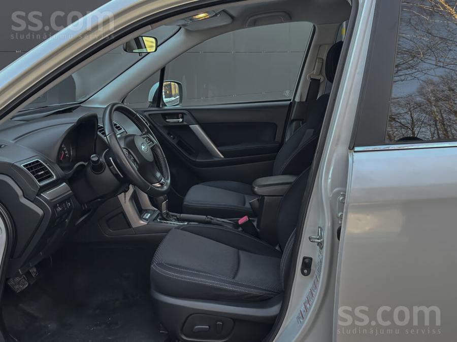 White Subaru Forester 2015 in Jelgava, with an engine capacity of 2.00 L and mileage of 0 thousand km for 8995 €, photo 14 on AUTOMOTO.COM.LV