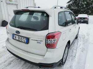 Balts Subaru Forester 2015 Utena, ar dzinēja tilpumu 2.00 L un nobraukumu 184 tūkst. km par 7200 €, foto 5 vietnē AUTOMOTO.COM.LV