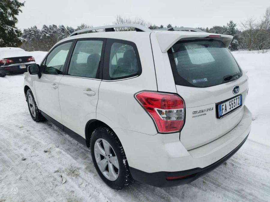 Balts Subaru Forester 2015 Utena, ar dzinēja tilpumu 2.00 L un nobraukumu 184 tūkst. km par 7200 €, foto 6 vietnē AUTOMOTO.COM.LV