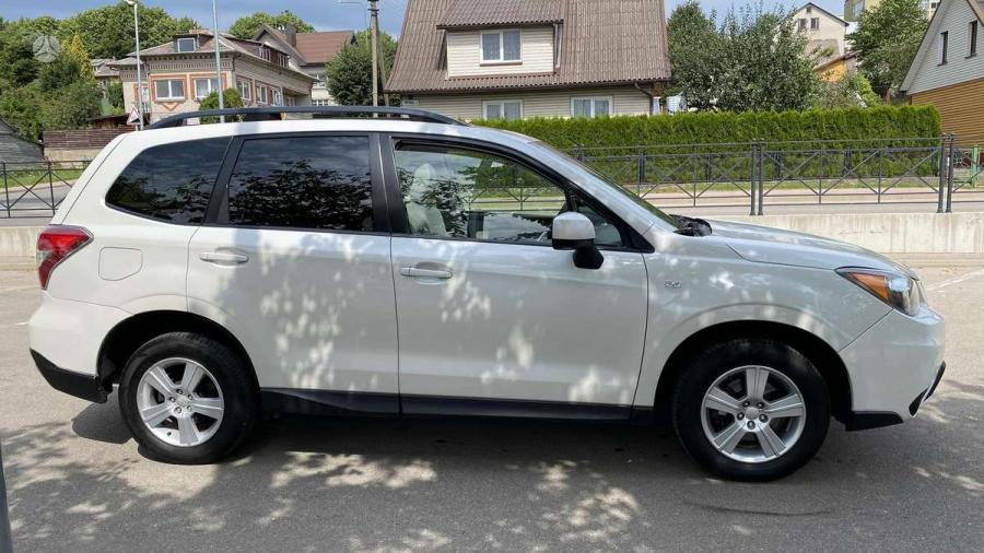 Balts Subaru Forester 2015 Telšiai, ar dzinēja tilpumu 2.50 L un nobraukumu 144 tūkst. km par 8200 €, foto 5 vietnē AUTOMOTO.COM.LV