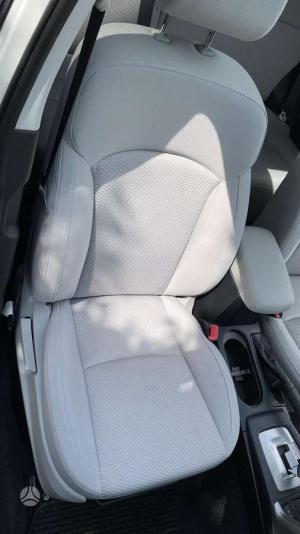 Balts Subaru Forester 2015 Telšiai, ar dzinēja tilpumu 2.50 L un nobraukumu 144 tūkst. km par 8200 €, foto 13 vietnē AUTOMOTO.COM.LV