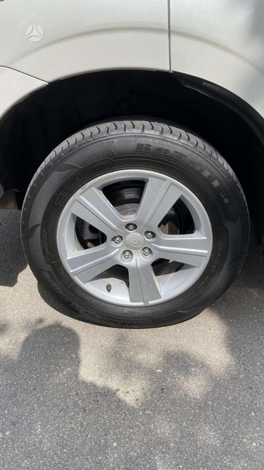 Balts Subaru Forester 2015 Telšiai, ar dzinēja tilpumu 2.50 L un nobraukumu 144 tūkst. km par 8200 €, foto 28 vietnē AUTOMOTO.COM.LV