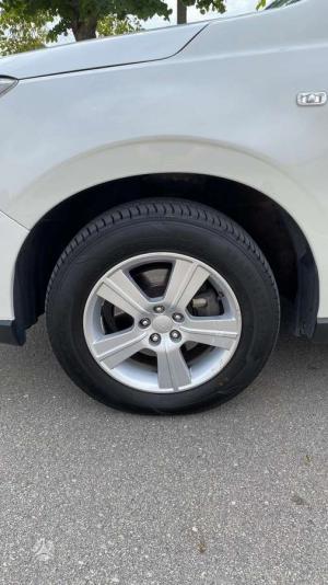 Balts Subaru Forester 2015 Telšiai, ar dzinēja tilpumu 2.50 L un nobraukumu 144 tūkst. km par 8200 €, foto 30 vietnē AUTOMOTO.COM.LV