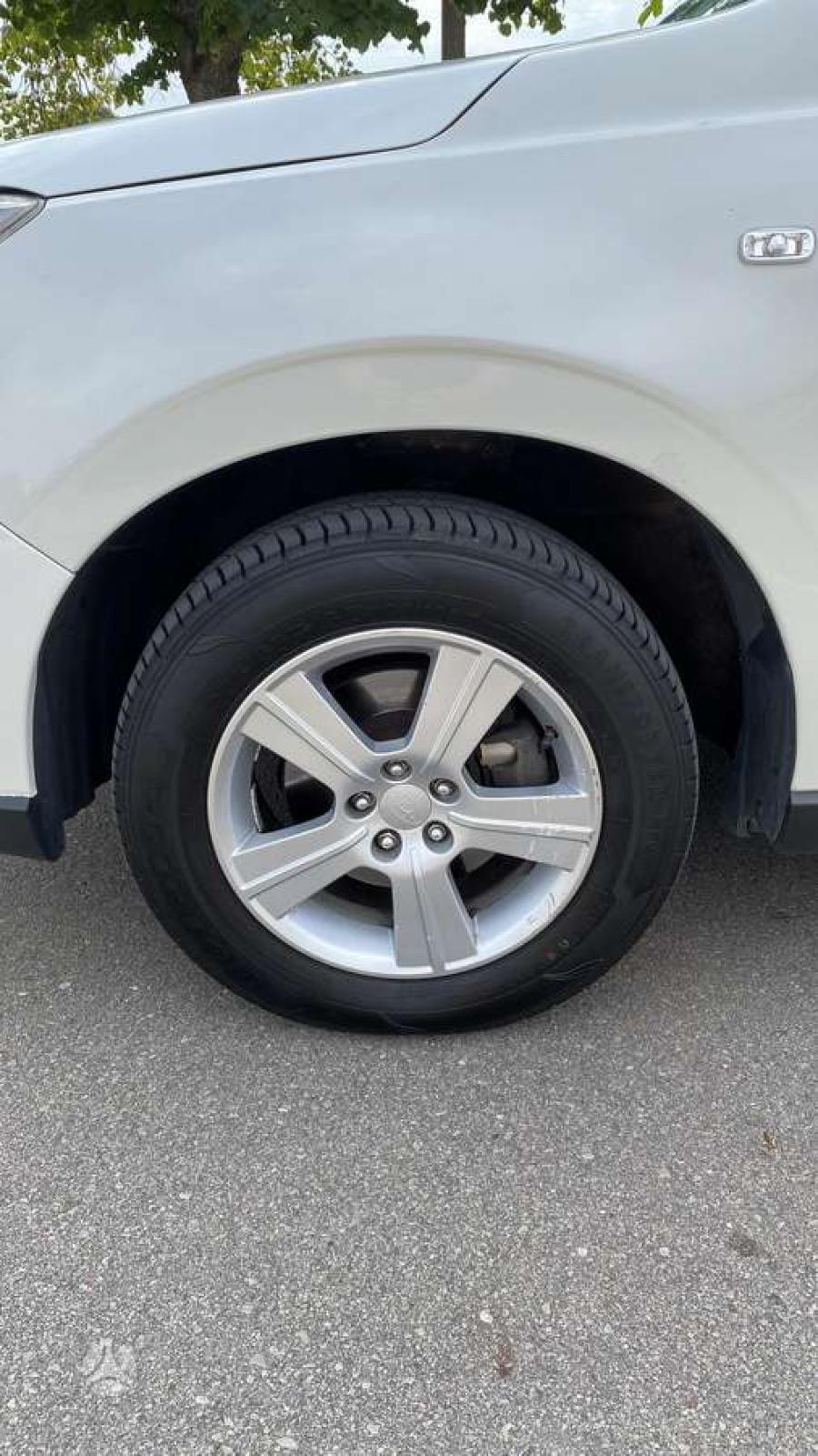 Balts Subaru Forester 2015 Telšiai, ar dzinēja tilpumu 2.50 L un nobraukumu 144 tūkst. km par 8200 €, foto 30 vietnē AUTOMOTO.COM.LV
