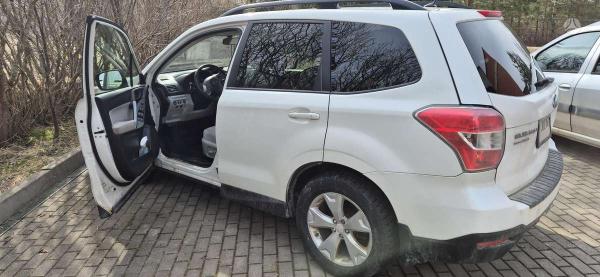 Субару Форестер 2015 в Каунас на AUTOMOTO.COM.LV Белый Субару Форестер 2015 в Каунас, объемом двигателя 2.50 л и пробегом 300 тыс. км за 4080 €, фото 3 на AUTOMOTO.COM.LV