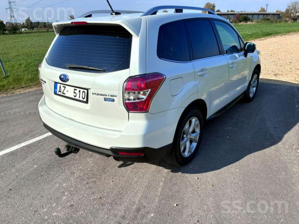 Subaru Forester 2015 Rīga vietnē Balts Subaru Forester 2015 Rīga, ar dzinēja tilpumu 2.00 L un nobraukumu 292 tūkst. km par 6500 €, foto 4 vietnē AUTOMOTO.COM.LV