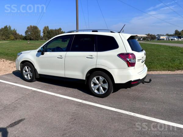Subaru Forester 2015 Rīga vietnē Balts Subaru Forester 2015 Rīga, ar dzinēja tilpumu 2.00 L un nobraukumu 292 tūkst. km par 6500 €, foto 5 vietnē AUTOMOTO.COM.LV