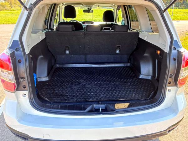 Subaru Forester 2015 Rīga vietnē Balts Subaru Forester 2015 Rīga, ar dzinēja tilpumu 2.00 L un nobraukumu 292 tūkst. km par 6500 €, foto 6 vietnē AUTOMOTO.COM.LV