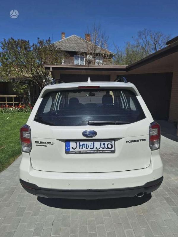 White Subaru Forester 2016 in Kaunas, with an engine capacity of 2.00 L and mileage of 185 thousand km for 9500 €, photo 7 on AUTOMOTO.COM.LV