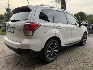 White Subaru Forester 2016 in Riga, with an engine capacity of 2.00 L and mileage of 149 thousand km for 15000 €, photo 5 on AUTOMOTO.COM.LV