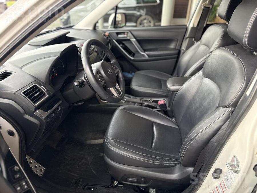 White Subaru Forester 2016 in Riga, with an engine capacity of 2.00 L and mileage of 149 thousand km for 15000 €, photo 9 on AUTOMOTO.COM.LV