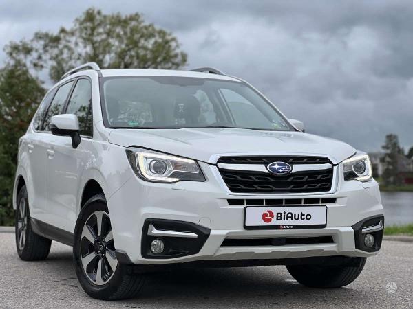 White Subaru Forester 2016 in Utena, with an engine capacity of 2.00 L and mileage of 262 thousand km for 10390 €, photo 3 on AUTOMOTO.COM.LV