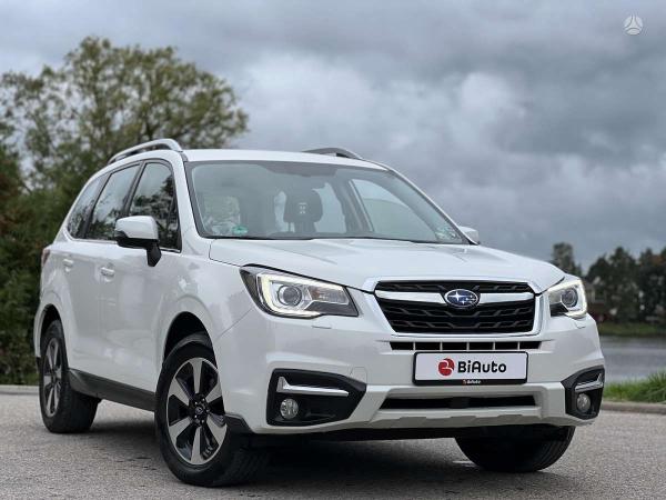 White Subaru Forester 2016 in Utena, with an engine capacity of 2.00 L and mileage of 262 thousand km for 10390 €, photo 1 on AUTOMOTO.COM.LV
