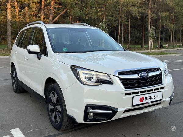 White Subaru Forester 2016 in Utena, with an engine capacity of 2.00 L and mileage of 265 thousand km for 9300 €, photo 5 on AUTOMOTO.COM.LV