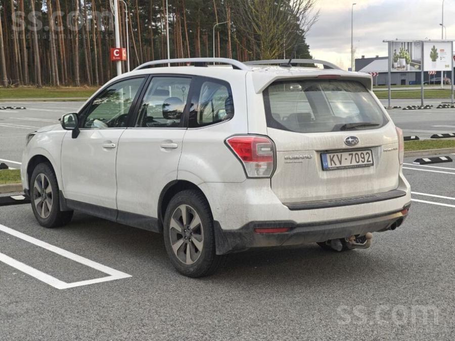 White Subaru Forester 2017 in Riga, with an engine capacity of 2.00 L and mileage of 299 thousand km for 11000 €, photo 1 on AUTOMOTO.COM.LV