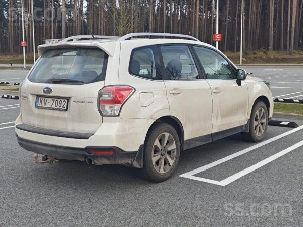 Balts Subaru Forester 2017 Rīga, ar dzinēja tilpumu 2.00 L un nobraukumu 299 tūkst. km par 11000 €, foto 5 vietnē AUTOMOTO.COM.LV